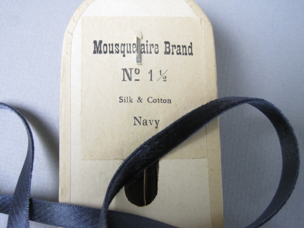 Antique Velvet ribbon narrow width from the Victorian era | Antique Ribbon